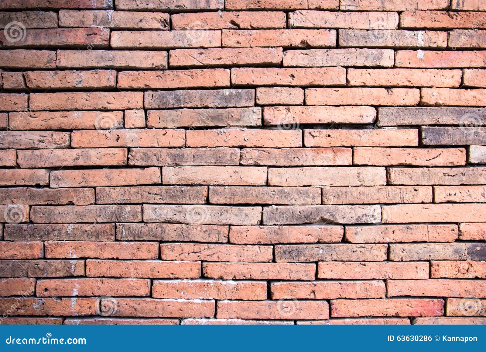 Oude Rode Bakstenen muur stock foto. Image of doorstaan - 63630286