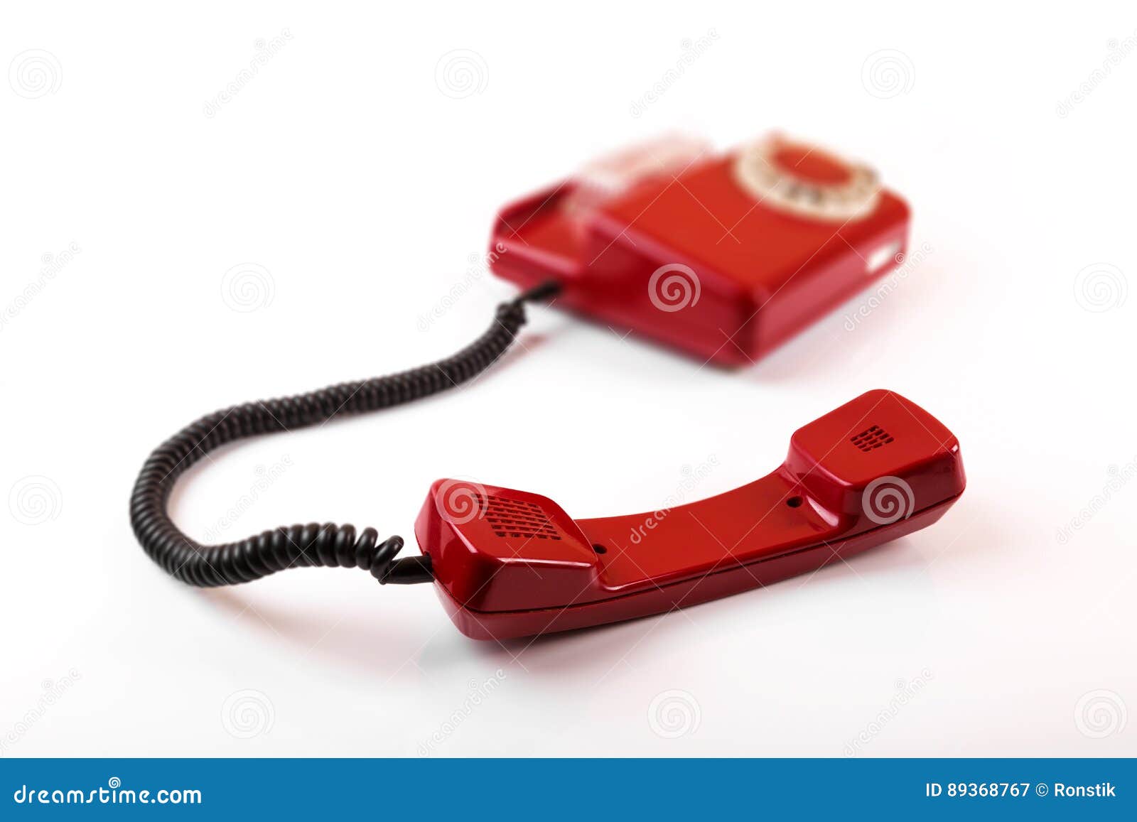 Oude Rode Die Telefoon Op Wit Wordt Geïsoleerd Stock Afbeelding - Image ...