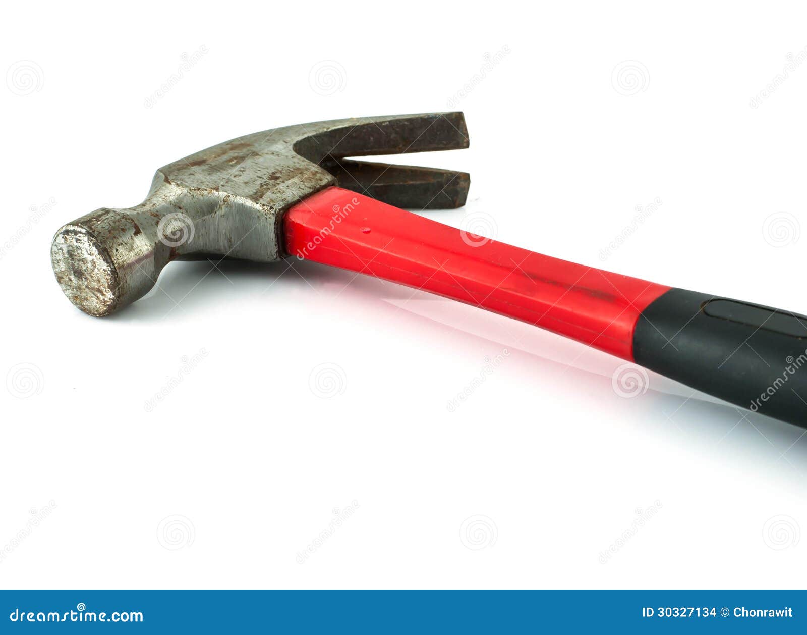 Oude rode hamer stock foto. Image of timmerman, instrument - 30327134