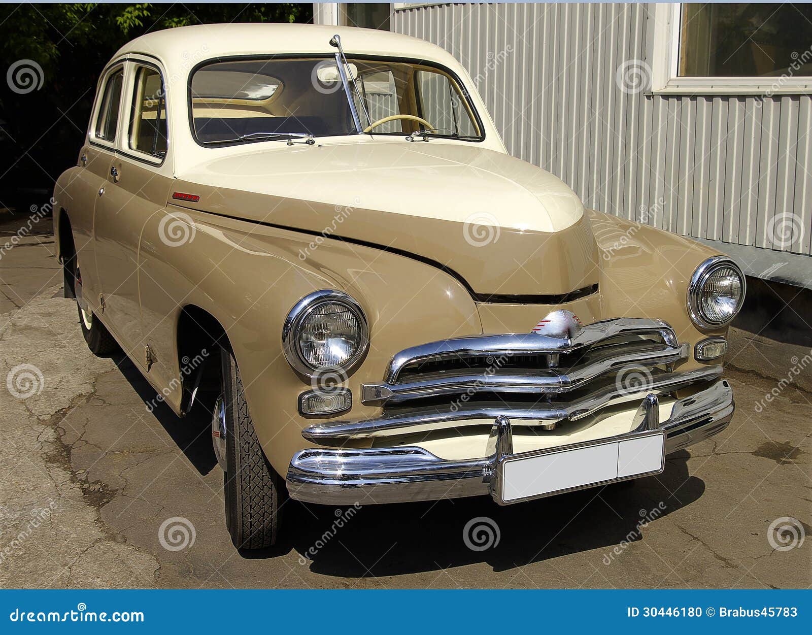 Oude Russische auto stock foto. Image of ontwerp, motor - 30446180