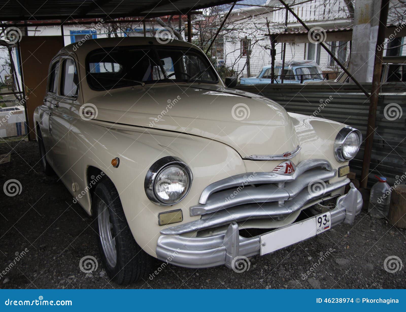 Oude Russische auto redactionele stock afbeelding. Image of auto - 46238974