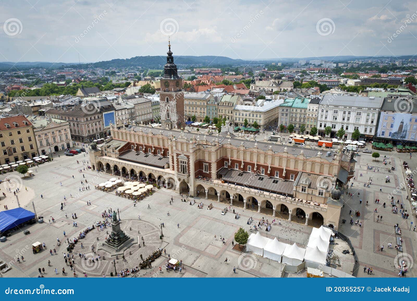 Oude stad in Krakau, Polen stock afbeelding. Image of middeleeuws ...