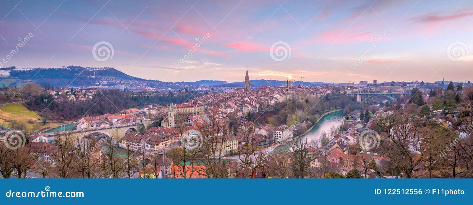Oude Stad Van Bern, Hoofdstad Van Zwitserland Stock Foto - Image of ...