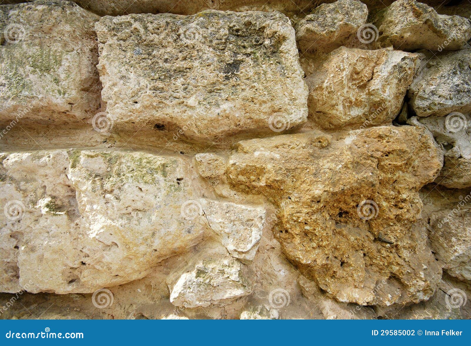 Oude steen ruwe muur stock foto. Image of sluit, baksteen - 29585002