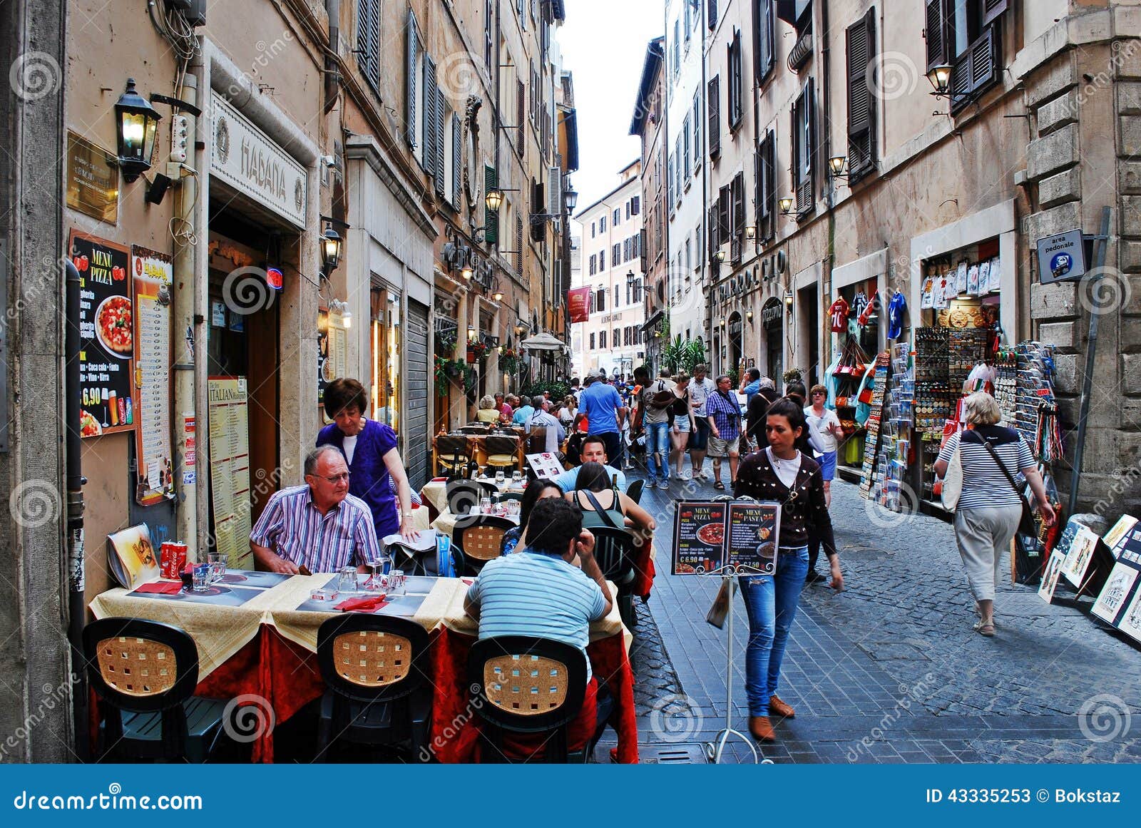 Oude Straat Van De Oude Stad Van Rome Redactionele Stock Foto - Image ...