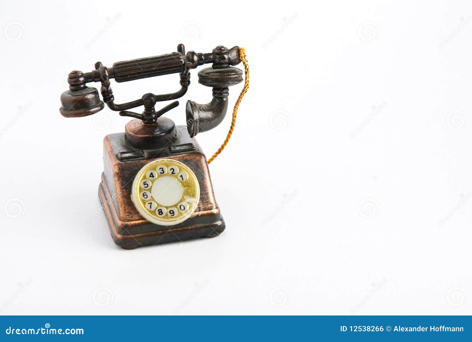 Oude telefoon stock foto. Image of telecommunicatie, aansluting - 12538266