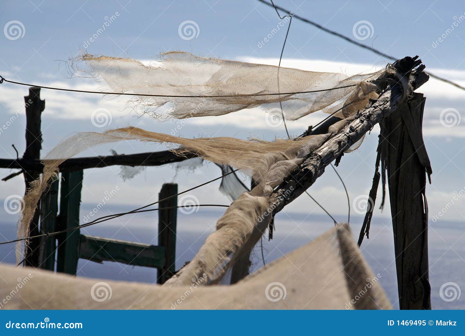 Oude Vodden Die Zich in De Wind Bewegen Stock Afbeelding - Image of ...