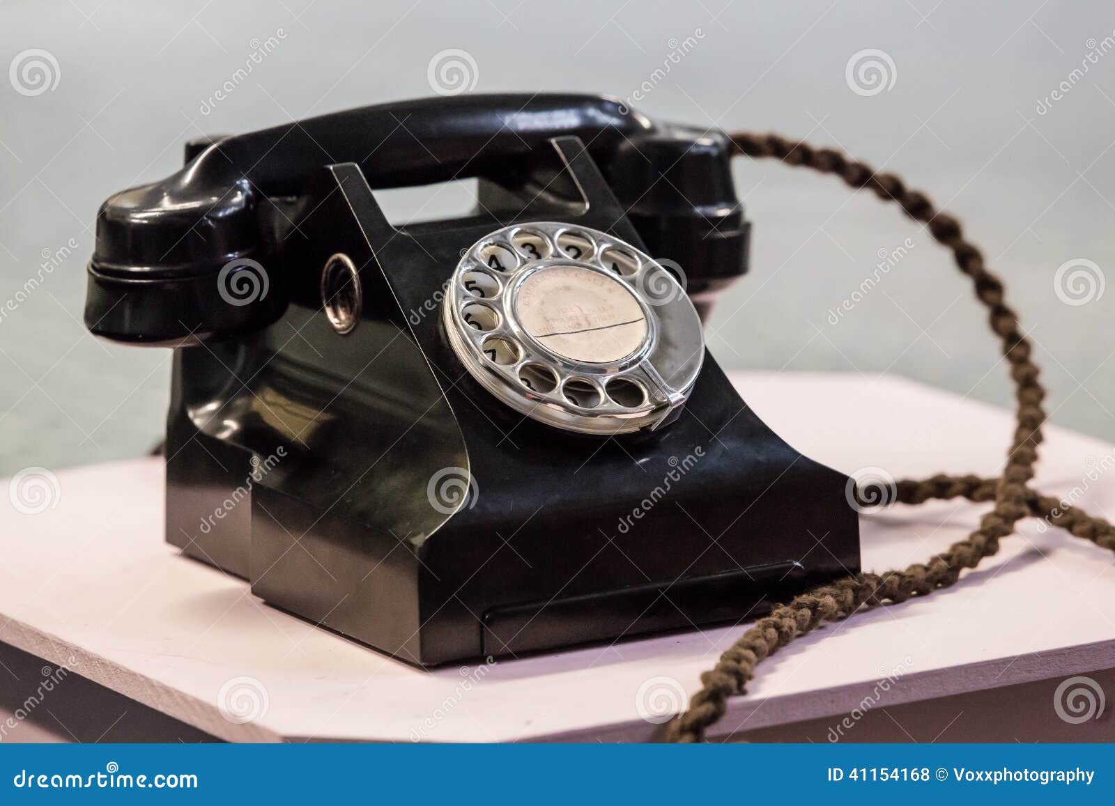 Ouderwetse telefoon stock foto. Image of retro, telecommunicaties ...
