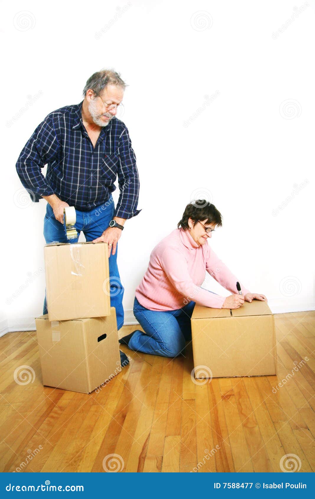 Oudsten die dozen inpakken stock afbeelding. Image of schrijf - 7588477