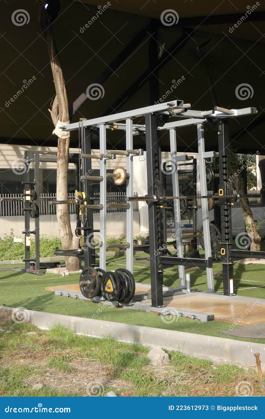 Ourdoors Weights Area stock image. Image of outdoor - 223612973