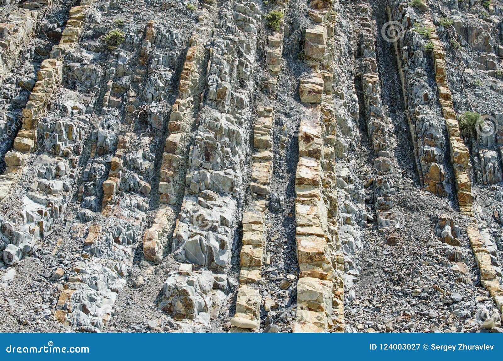 Exposure of Vertically Lying Layers of Mudstone and Limestone. Stock ...
