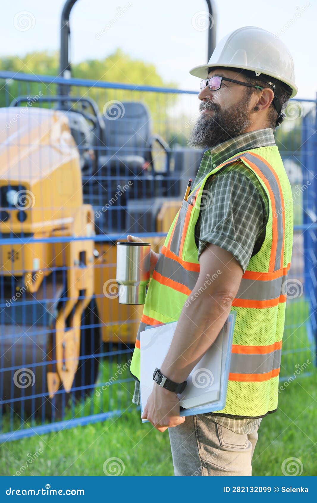 Outdoor Builder Portrait, Construction Engineer Worker Stock Image ...