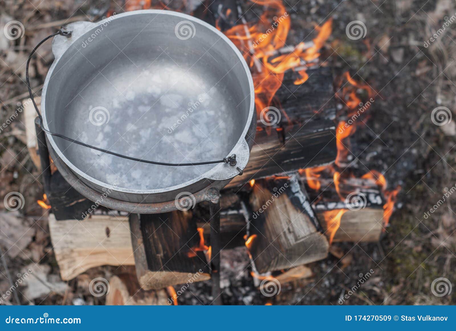 Outdoor Cauldron, Cooking on a Campfire, Outdoor Recreation Concept ...