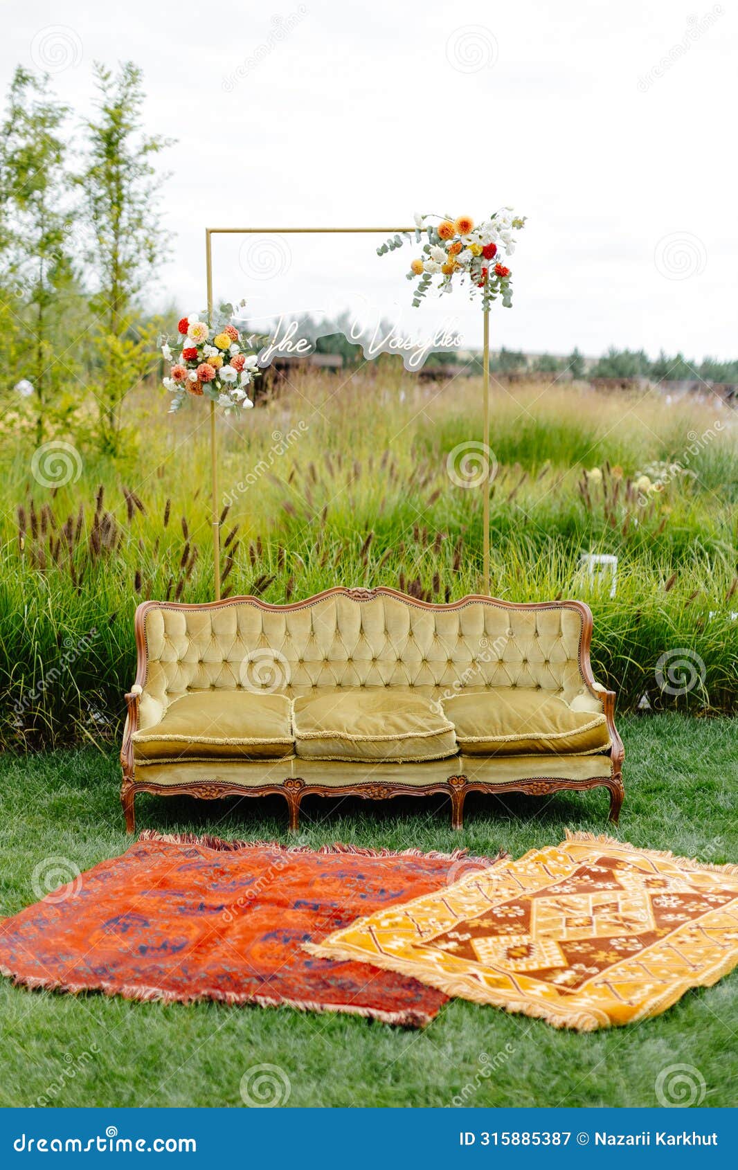 Outdoor Couch and Rug on Grass Stock Image - Image of backyard, summer ...