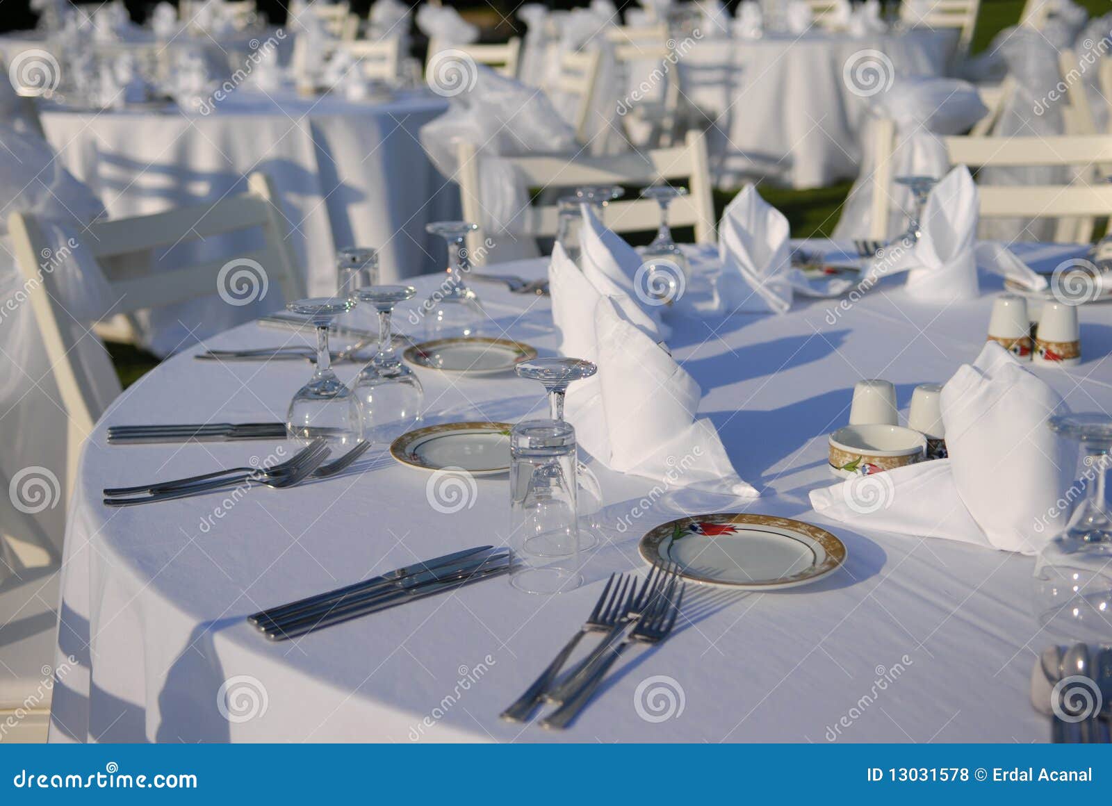 Outdoor event set up stock photo. Image of dine, green - 13031578