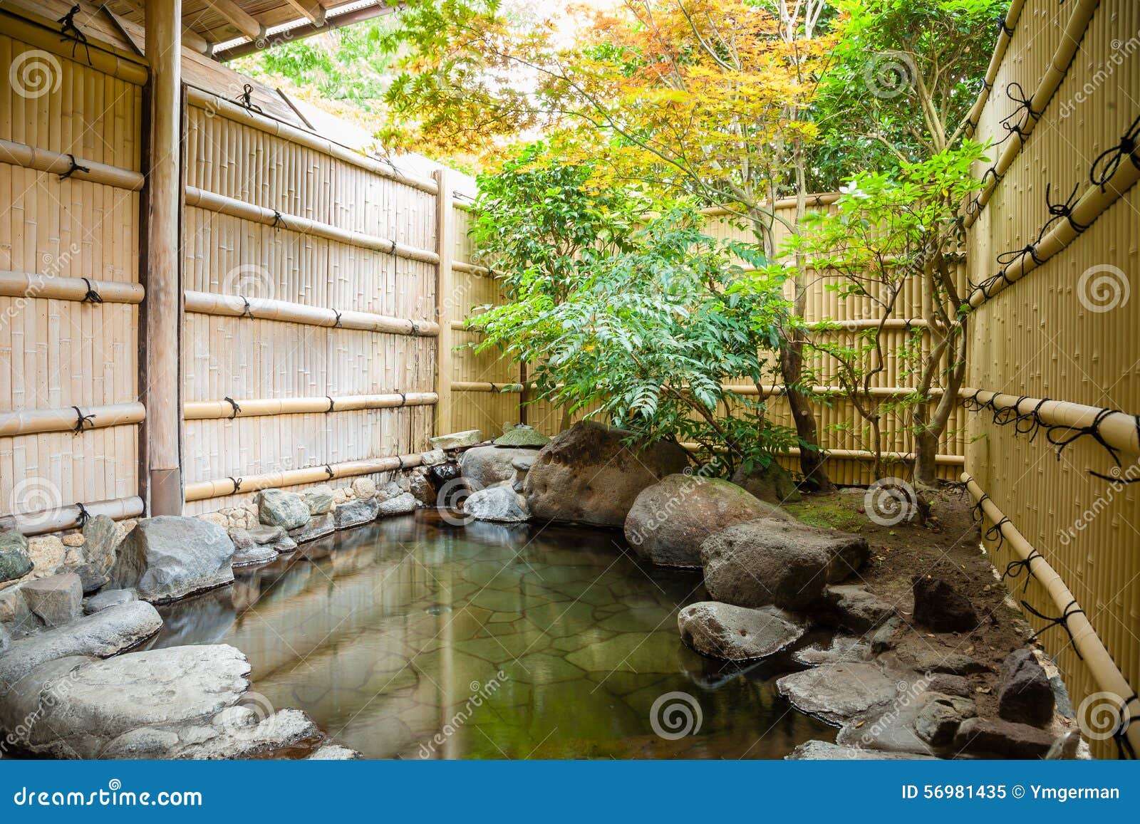Outdoor Onsen, Japanese Hot Spring Stock Image - Image of onsen, pool ...