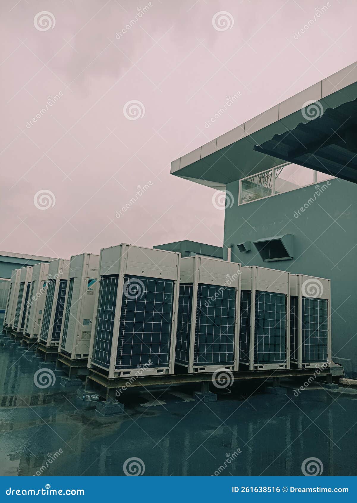 Outdoor rainy rooftop editorial photo. Image of skyscraper - 261638516