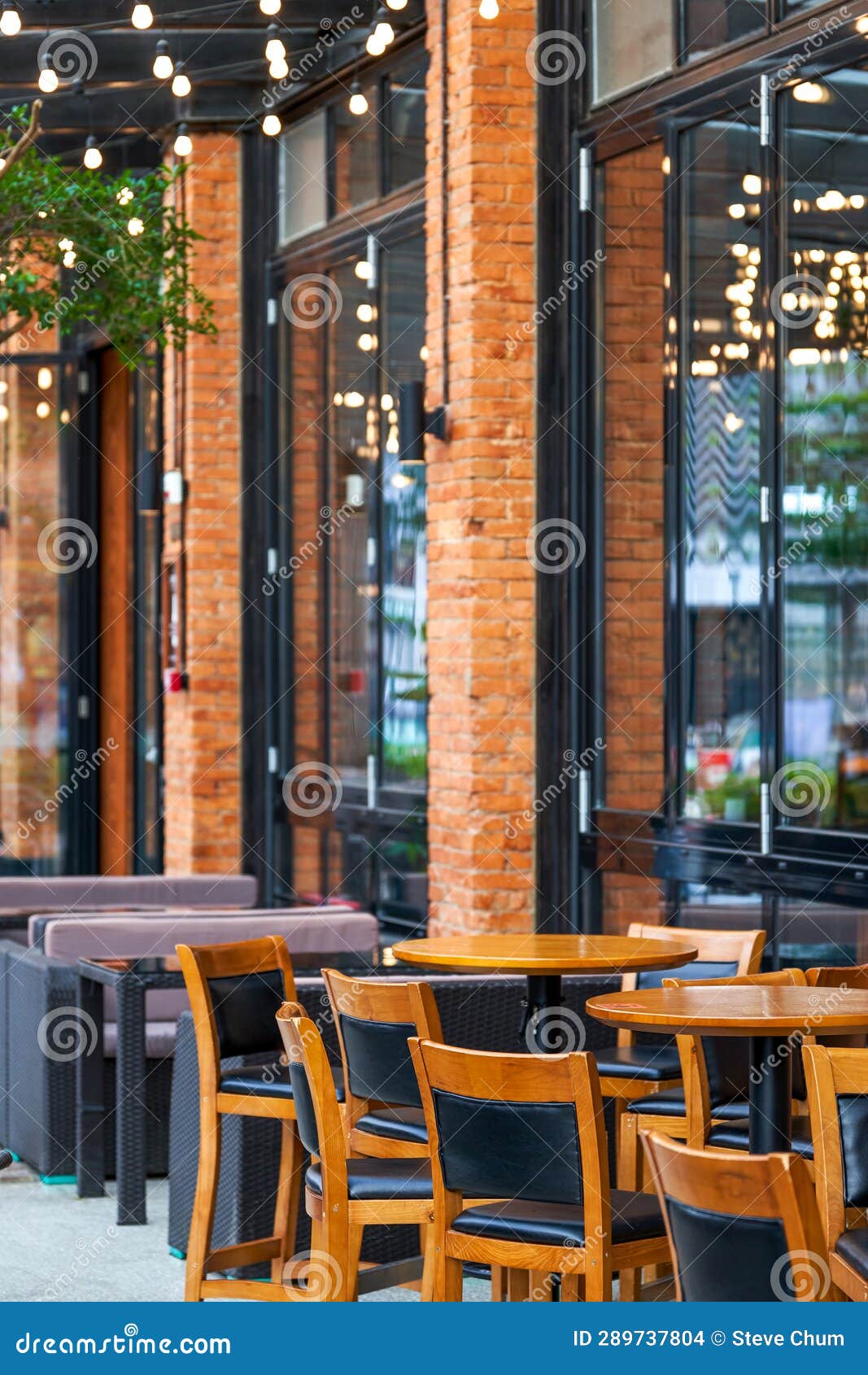 Outdoor Table Setting of European-style Western Restaurant Stock Photo ...