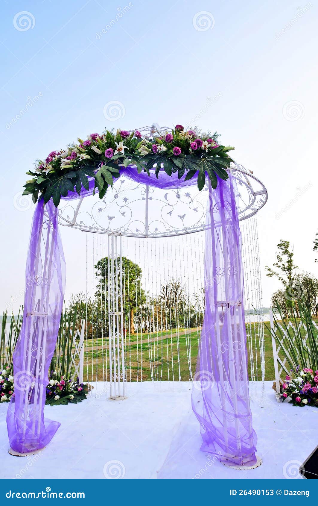 Outdoor wedding scene stock image. Image of beauty, green - 26490153