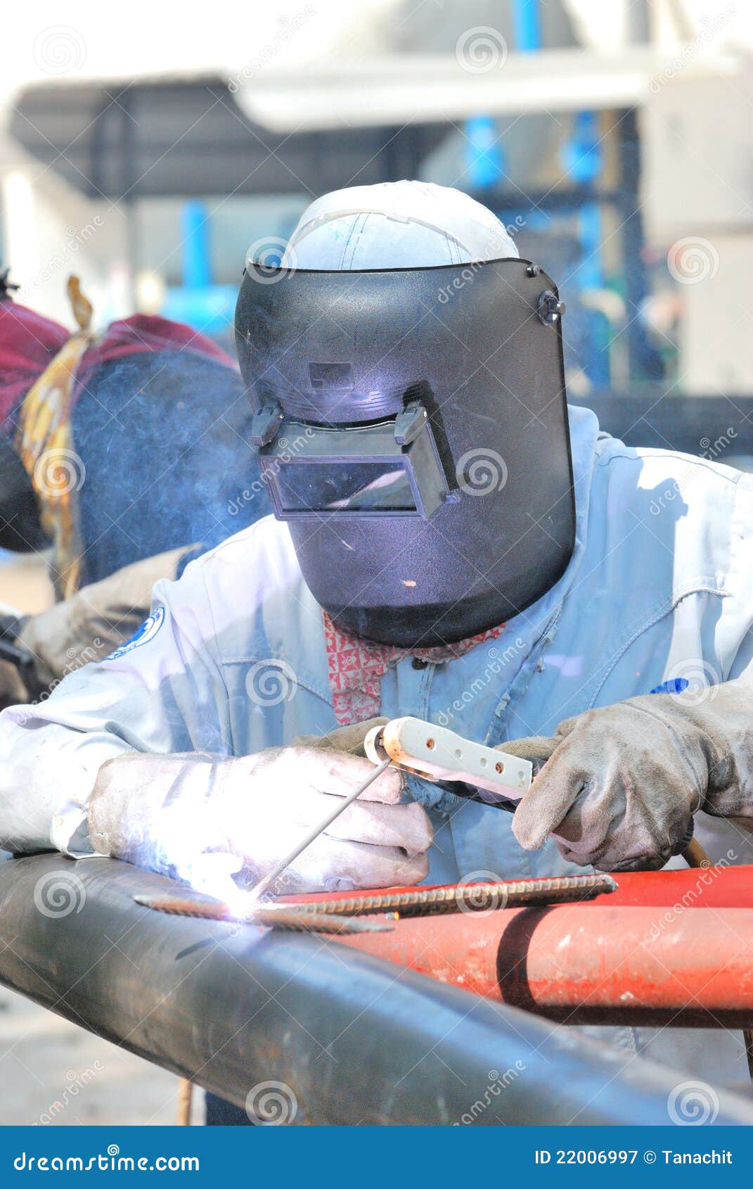 Outdoor welding stock image. Image of flash, manufacturing - 22006997