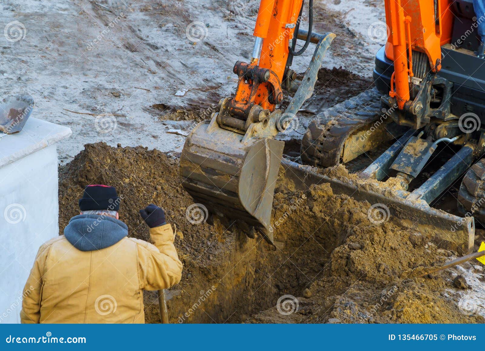 Outdoor Work : Excavator Digging To Moving the Soil in Construction ...