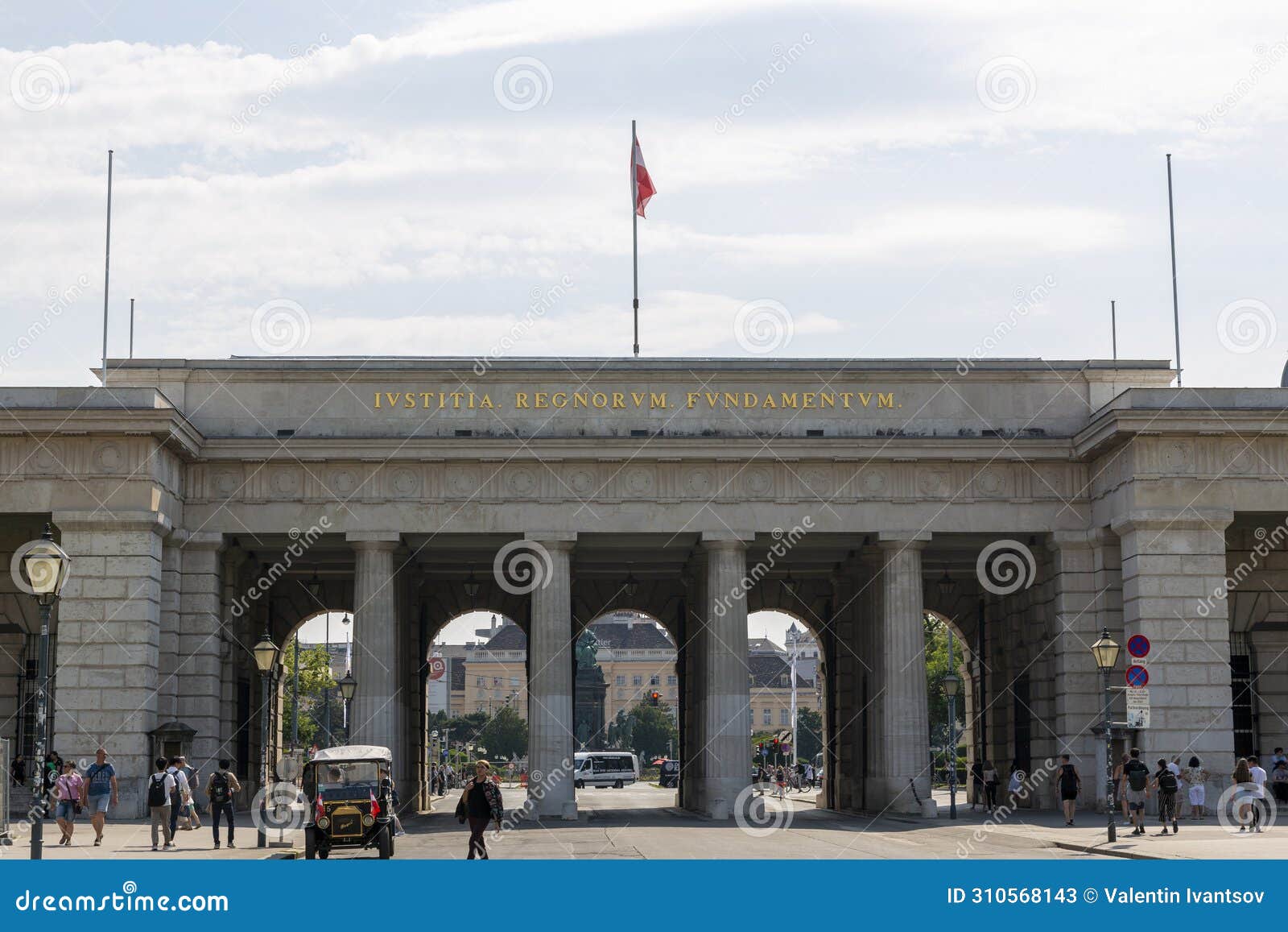 Outer Castle Gate on Heldenplatz Square in Vienna Editorial Stock Photo ...