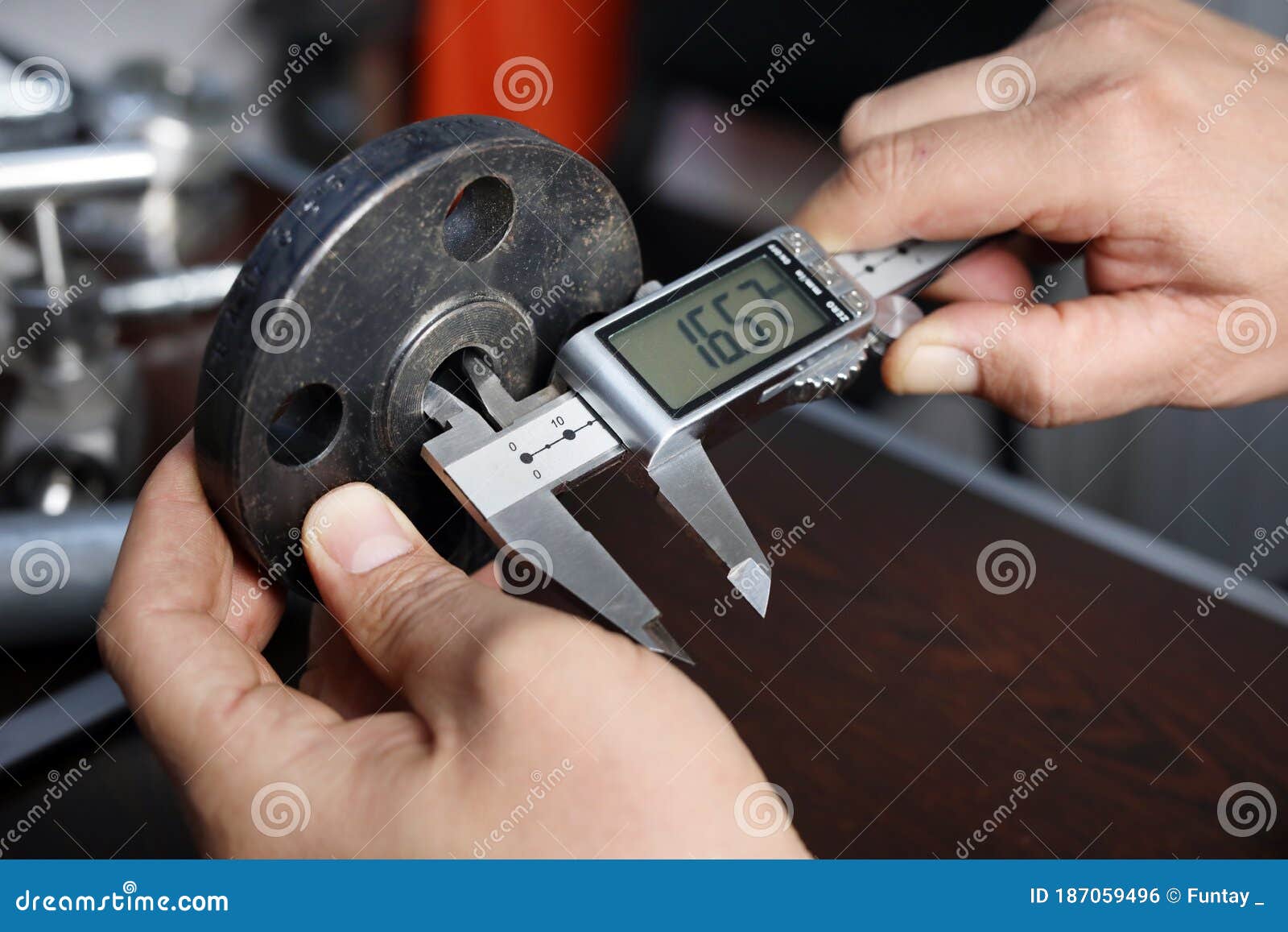 Outer Diameter of Weldolet Measuring with the Digital Vernier Caliper ... Outer Diameter of Weldolet Measuring with the Digital Vernier Caliper ...