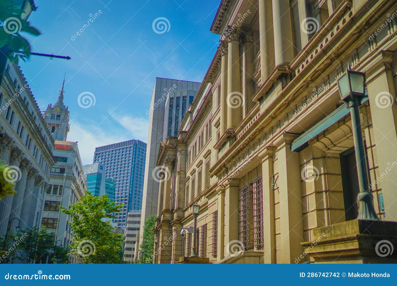 The Outer Wall of the Bank of Japan (head Office) Stock Photo - Image ...
