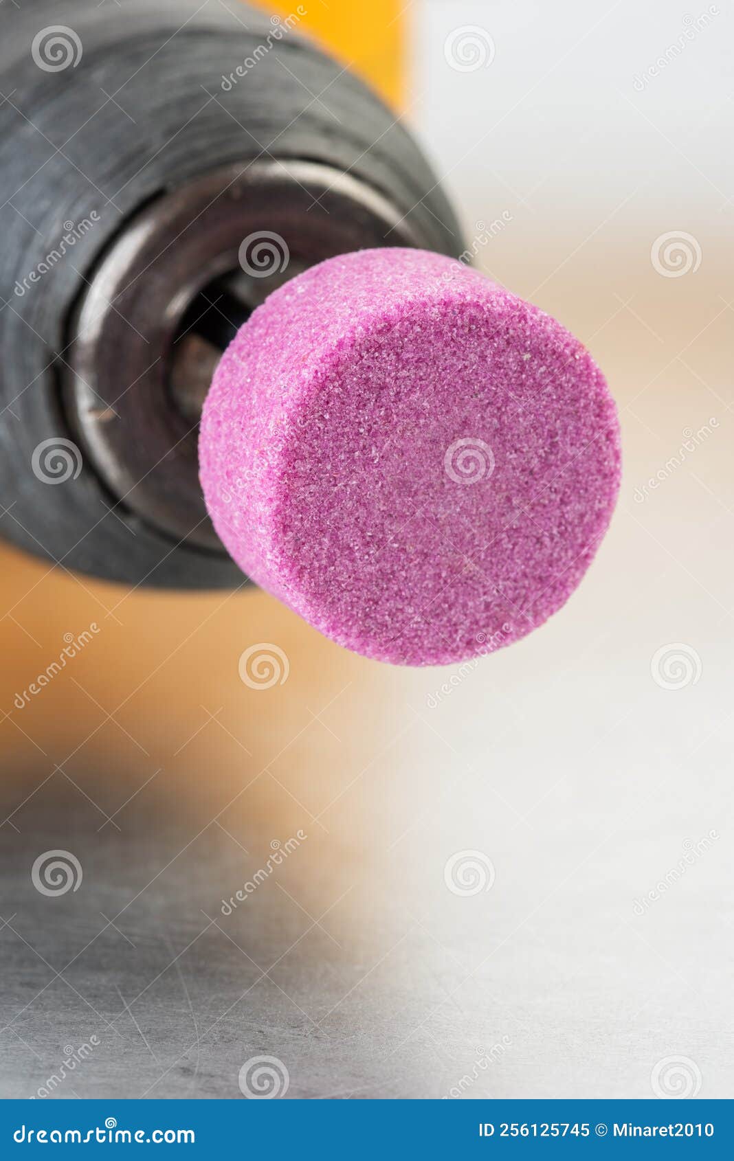 Outil De Perceuse De Pierre Abrasive Image stock - Image du orientation ...