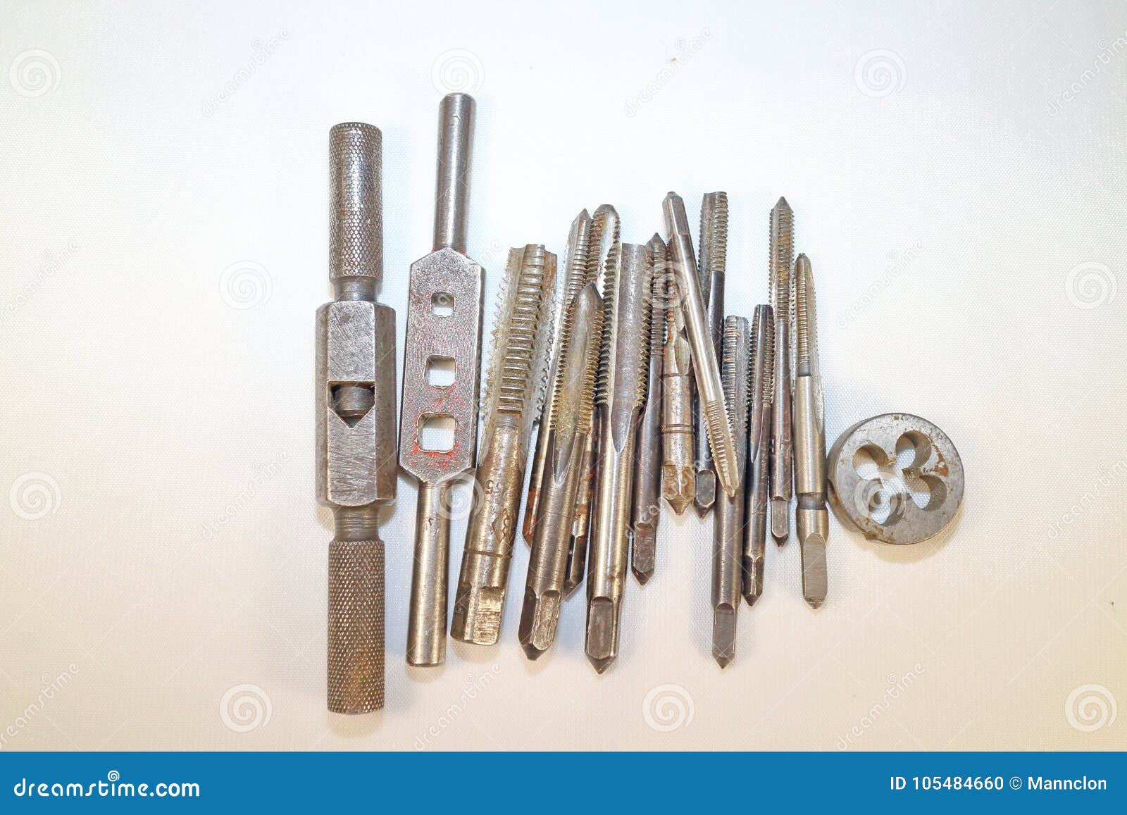 Outil Pour Le Travail, Un Outil Pour Le Filetage Photo stock - Image du ...