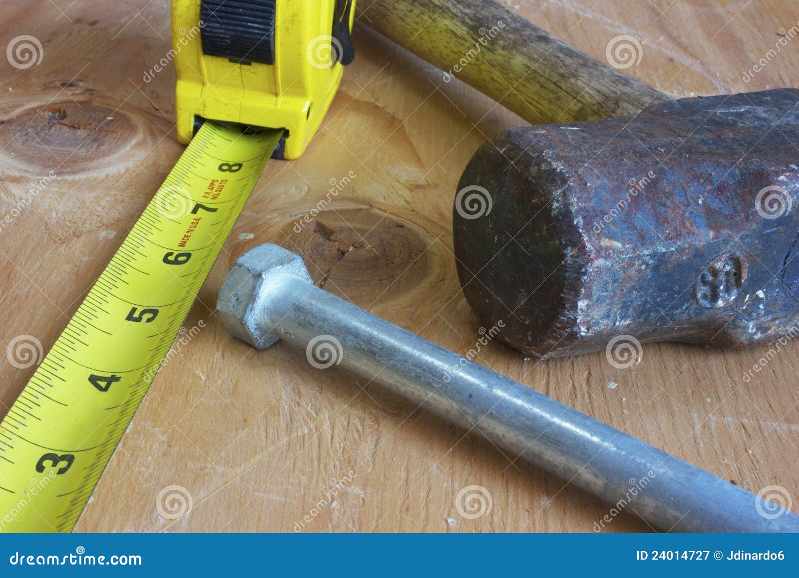 Outils de construction image stock. Image du bois, boulon - 24014727