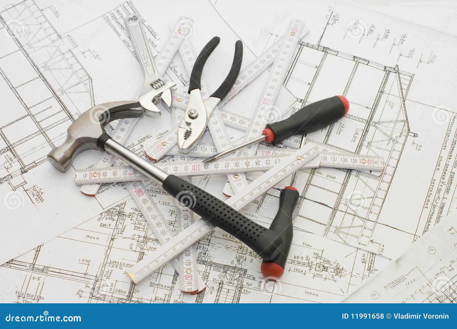Outils De Construction Sur Le Plan De Maison Photo stock - Image du ...