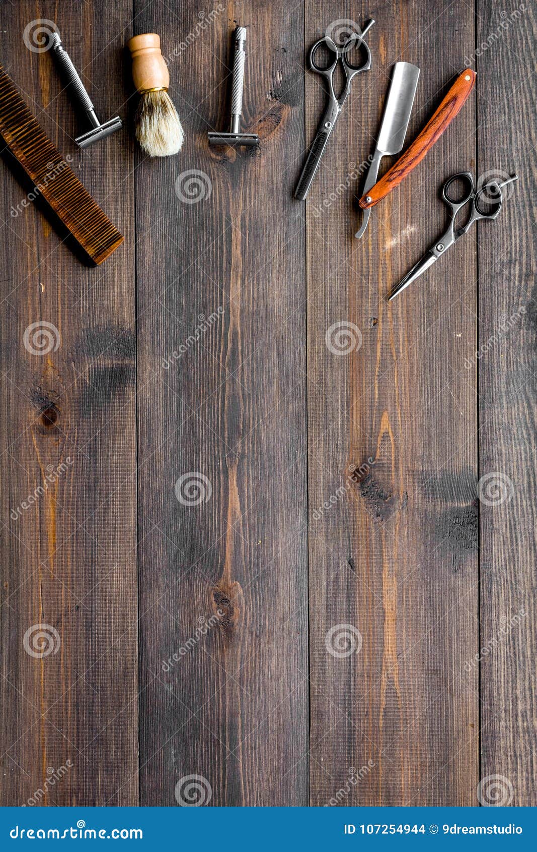 Outils Pour La Coupe De Cheveux Et Le Rasage E Photo stock - Image du ...