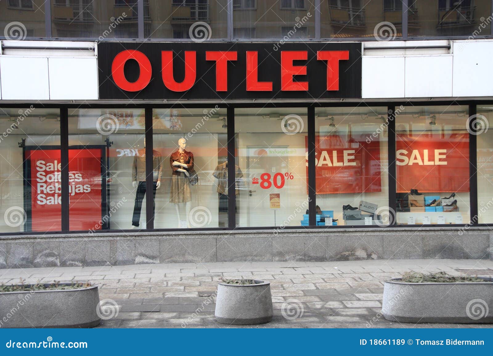 Outlet editorial stock image. Image of retail, store - 18661189