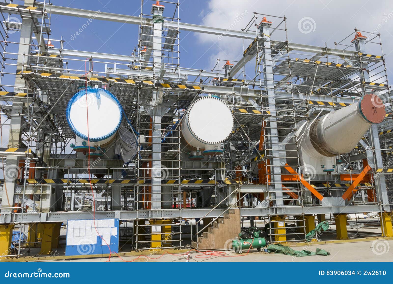 Outline of fabrication editorial stock image. Image of column - 83906034