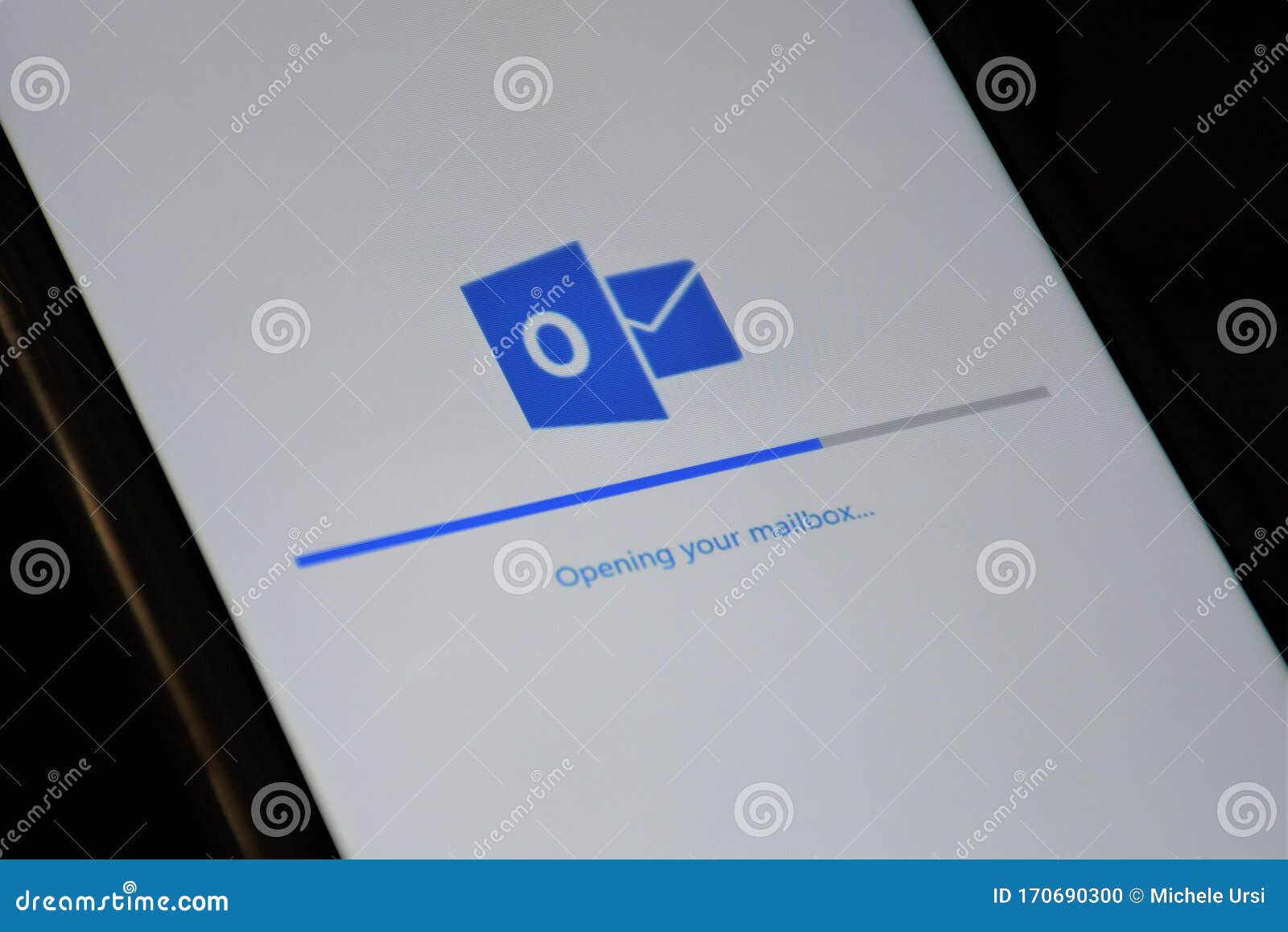 Outlook.com logo, app editorial image. Image of close - 170690300
