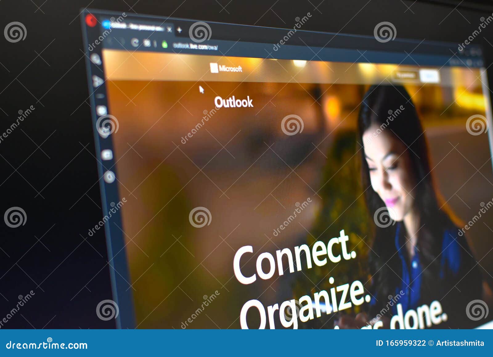 Outlook Website on Computer Screen Editorial Photography - Image of ...