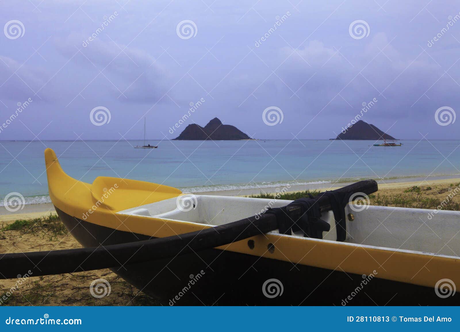 Outrigger Canoe on a Hawaii Beach Stock Image - Image of sand ...