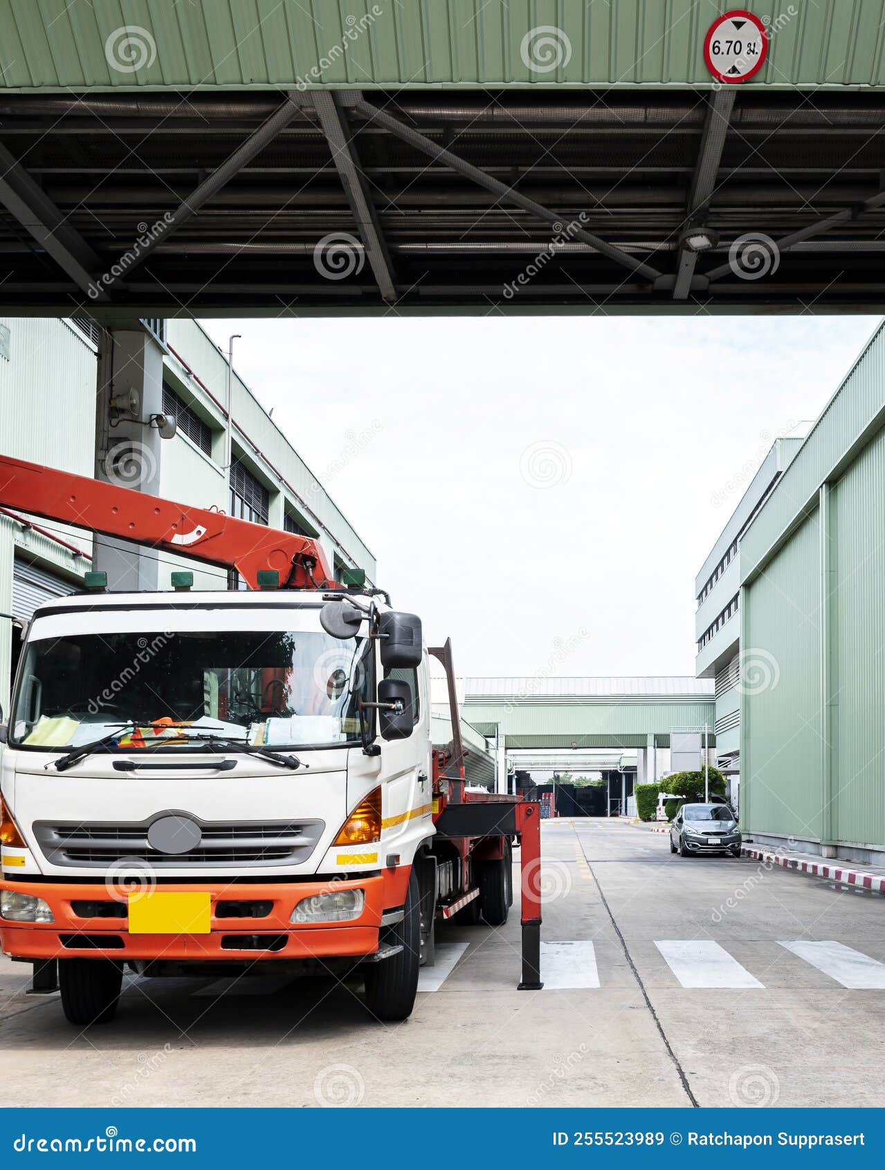 Outrigger Mobile Crane Supports for Crane Leg Stock Image - Image of ...