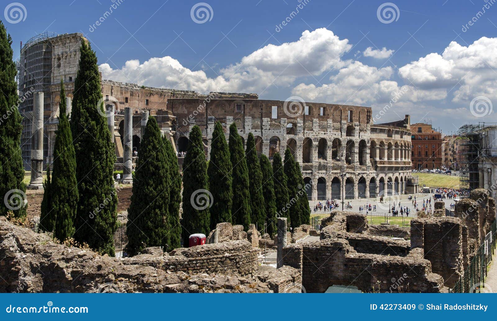 Outside Colosseum Rome editorial stock image. Image of outside - 42273409