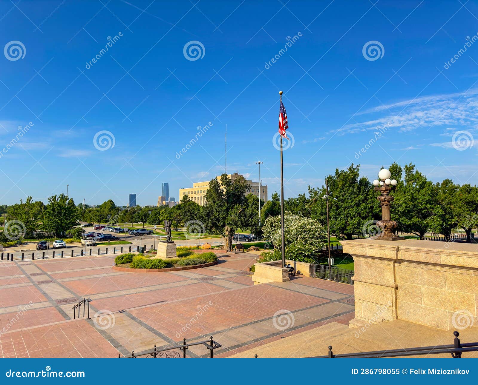 Outside Photo of the Oklahoma State Capitol Building Editorial Image ...
