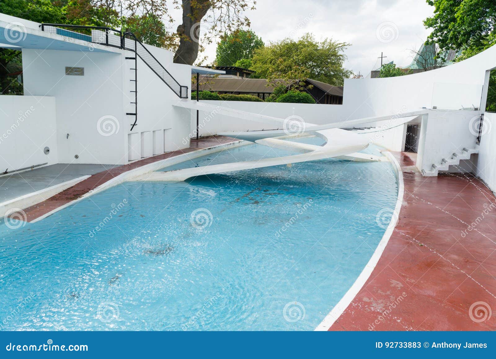 Outside pool in a zoo stock image. Image of illinois - 92733883