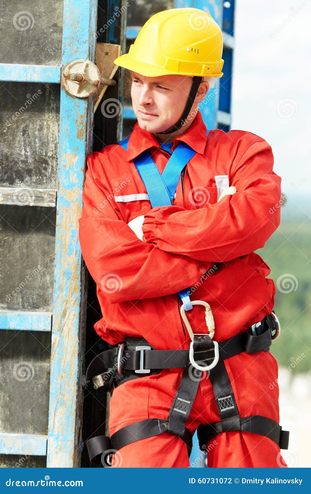 Ouvrier De Constructeur Au Chantier De Construction Photo stock - Image ...