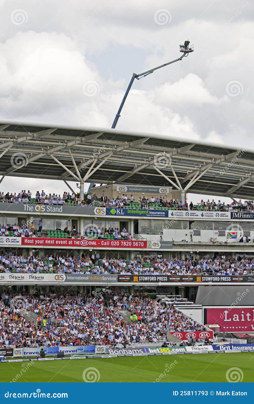 The Oval Cricket Ground editorial stock photo. Image of bowled - 25811793