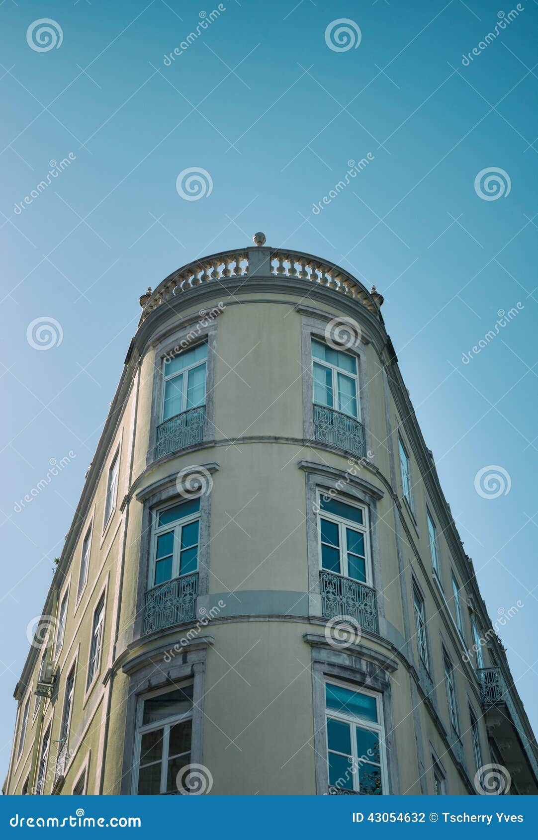 Oval facade stock photo. Image of roof, facade, villanova - 43054632