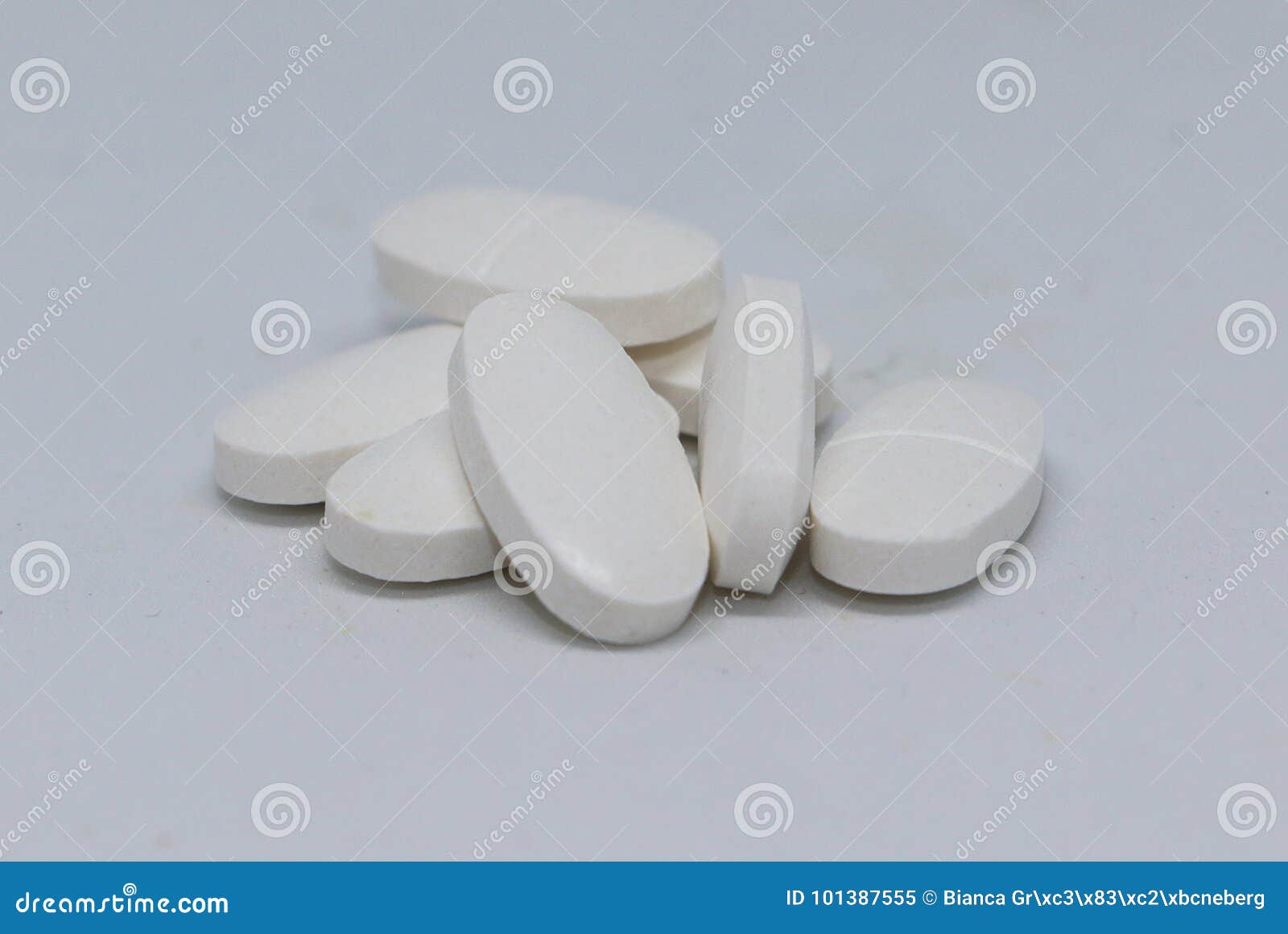 Oval tabletts stock image. Image of medication, health - 101387555