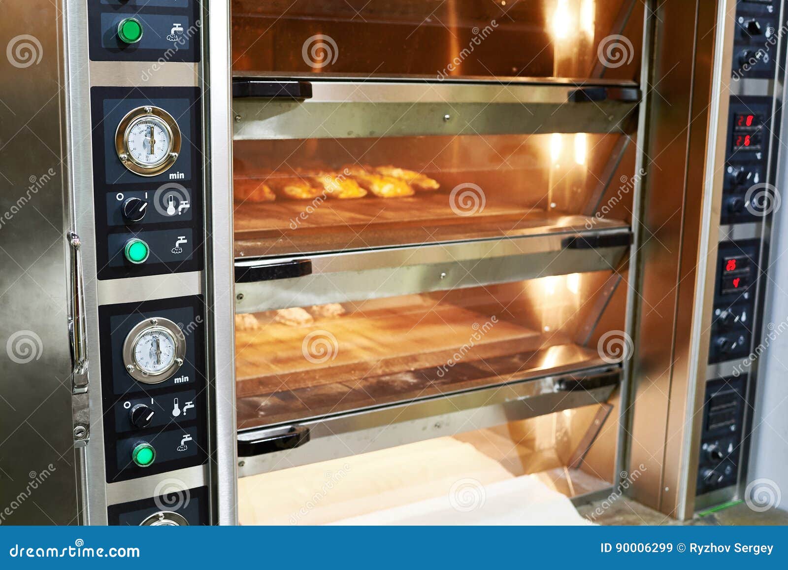 Oven with bread in bakery stock image. Image of bakehouse - 90006299