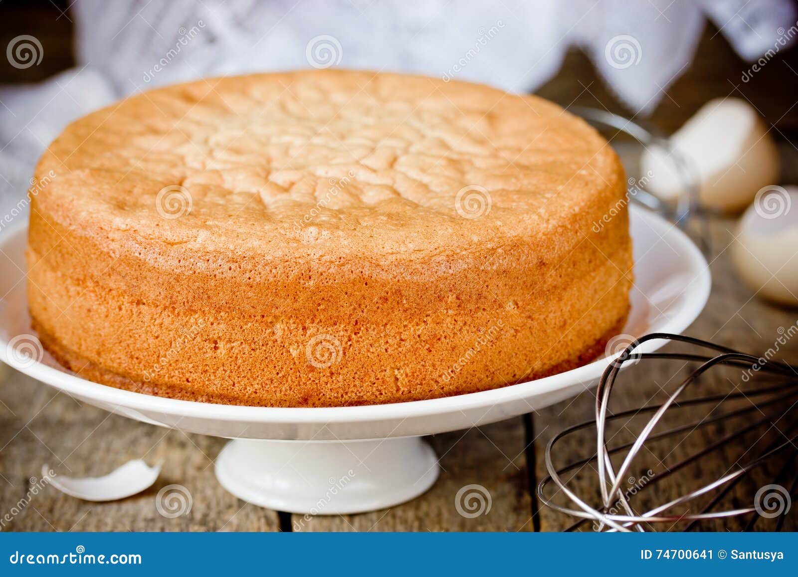 Oven Fresh Sponge Cake. Chiffon Biscuit for Cake Stock Image - Image of ...