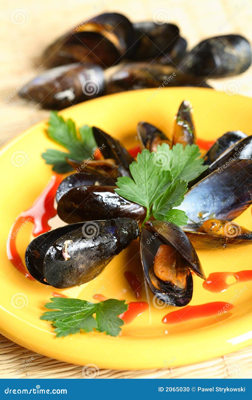 Oven Shellfish on the Plate Stock Photo - Image of arranged, insulated ...