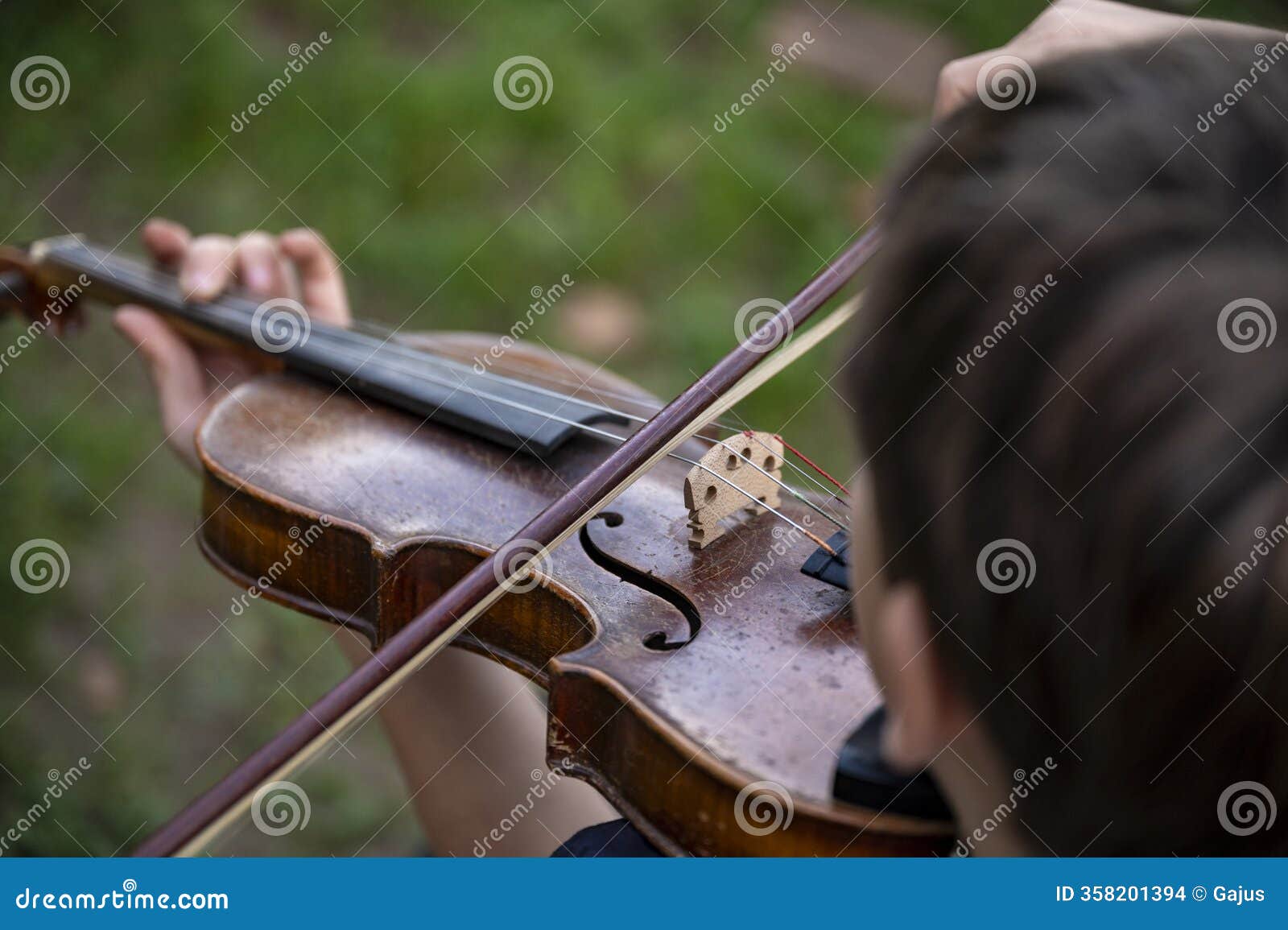 Classical Violin Stock Photography | CartoonDealer.com #22507238